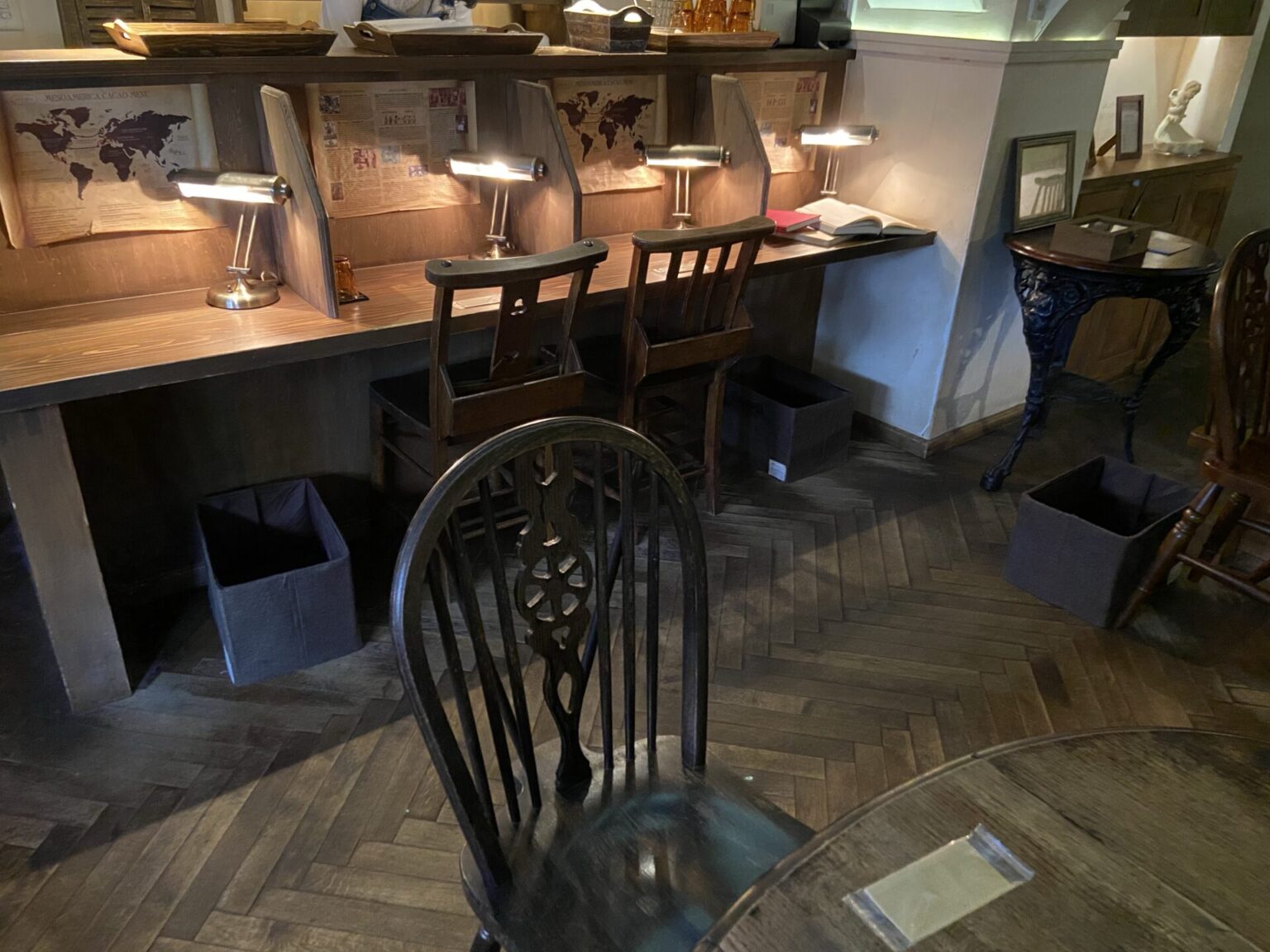 京都にある隠れ家カフェAngel Library、普通の入り方では入れないカフェが京都にあるんです。 - やまナビブログ